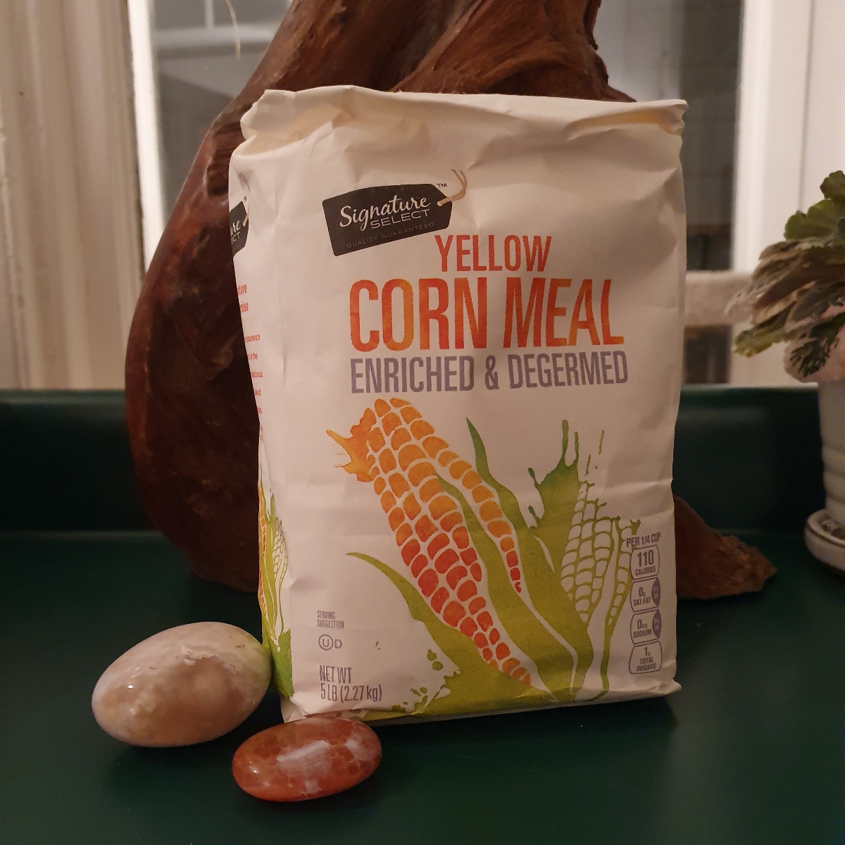 Yellow Cornmeal from Signature Select - Vegan Product Reviews & Ratings ...