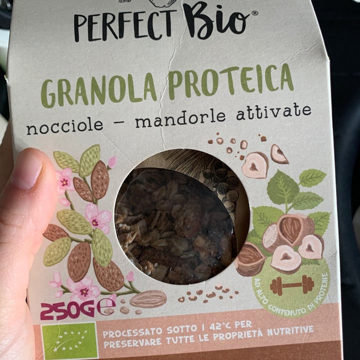Perfect Bio Granola proteica - nocciole e mandorle attivate Review ...