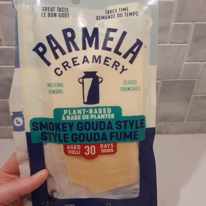 Parmela Creamery Smokey Gouda Style Aged Plant-Based Slices Review ...