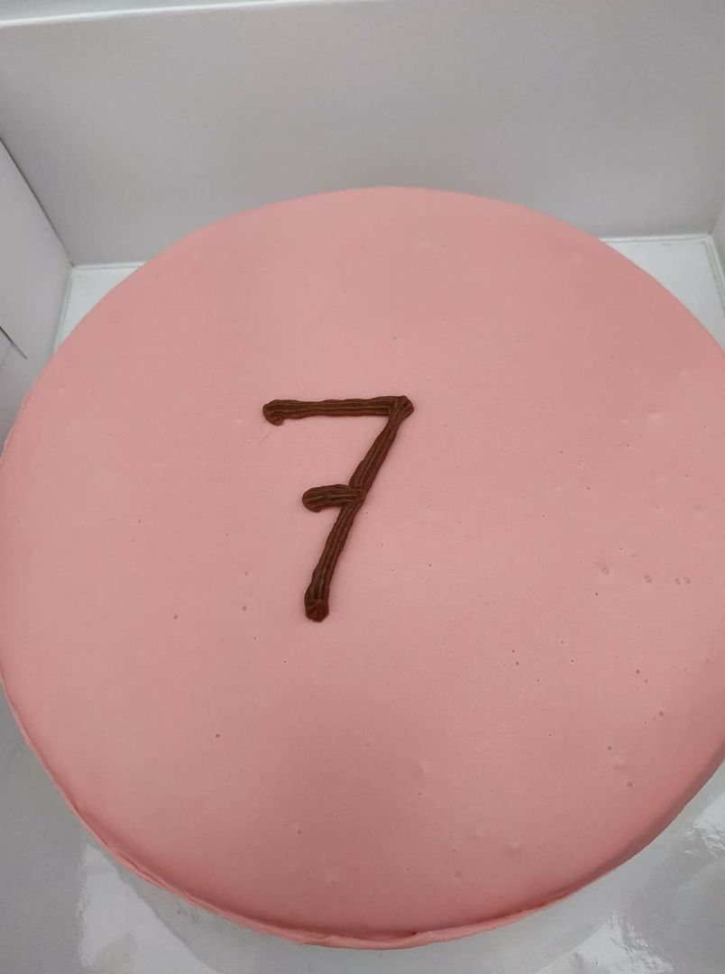 Tarta Pantera Rosa at Freedom Cakes, Madrid - Vegan Dish Reviews ...