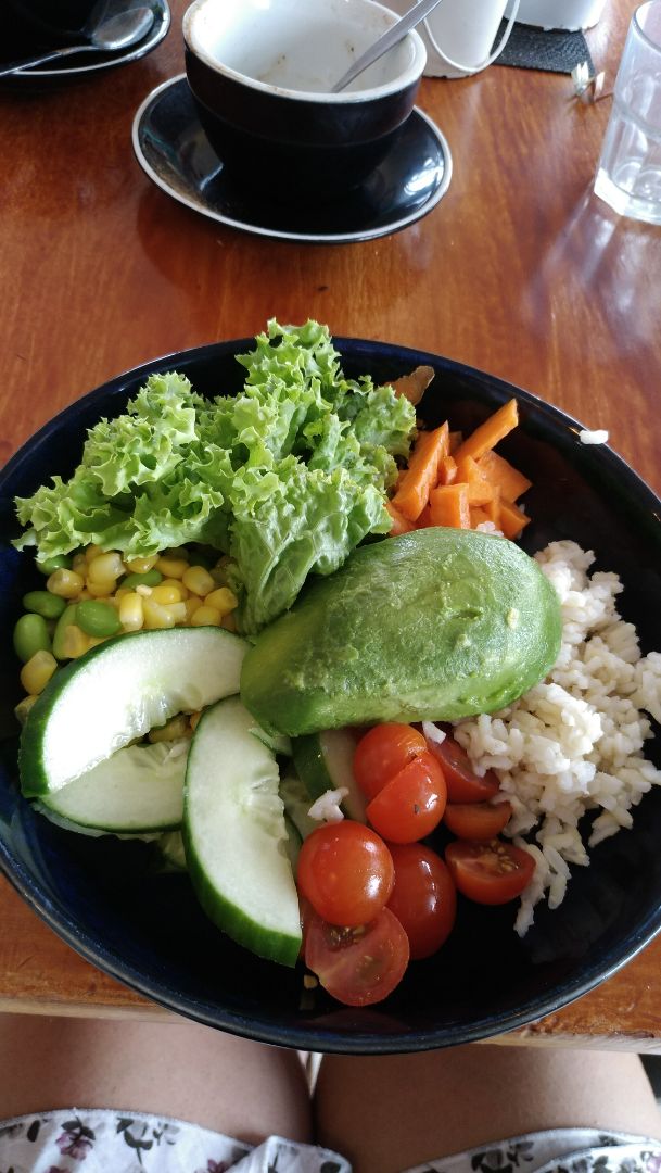 Bugger Cafe Pipiroa, New Zealand Poke Bowl Review | abillion