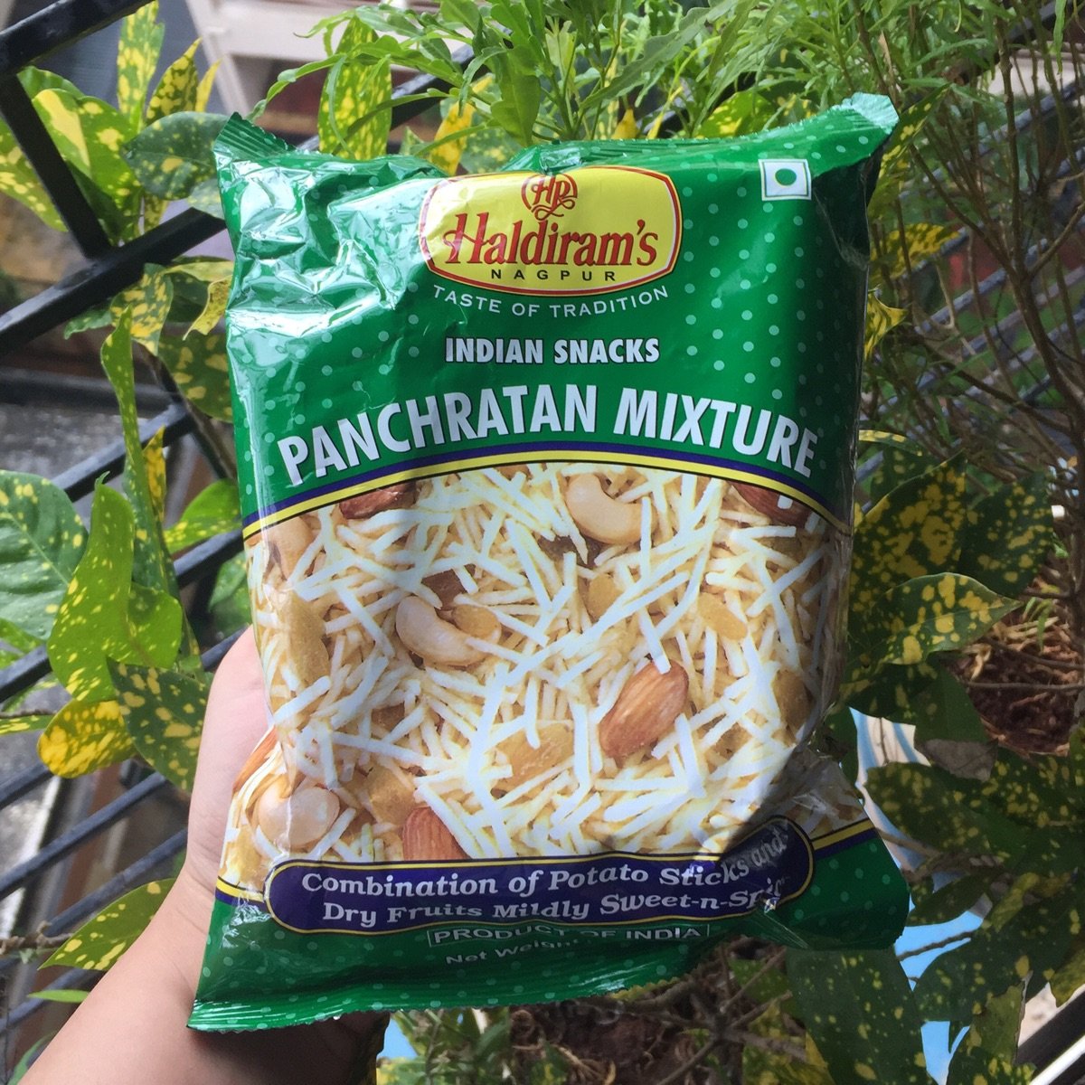 Haldiram’s Panchratan mixture Reviews | abillion