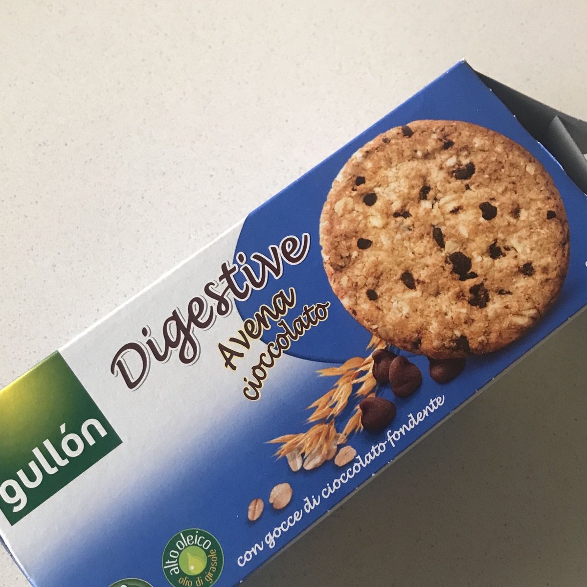 Biscotti digestive con gocce di cioccolato from Gullón - Vegan Product ...