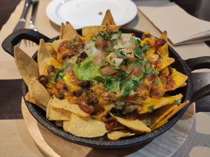 Vegania Veggie Bar Carabanchel Madrid, Spain Nachos Review | abillion
