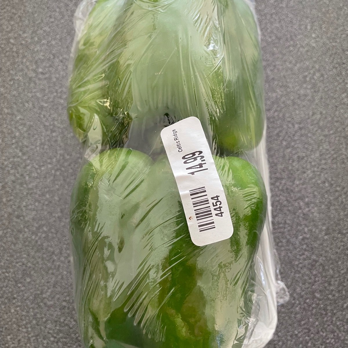 Fresh green peppers from Celtis Ridge Spar - Vegan Product Reviews ...