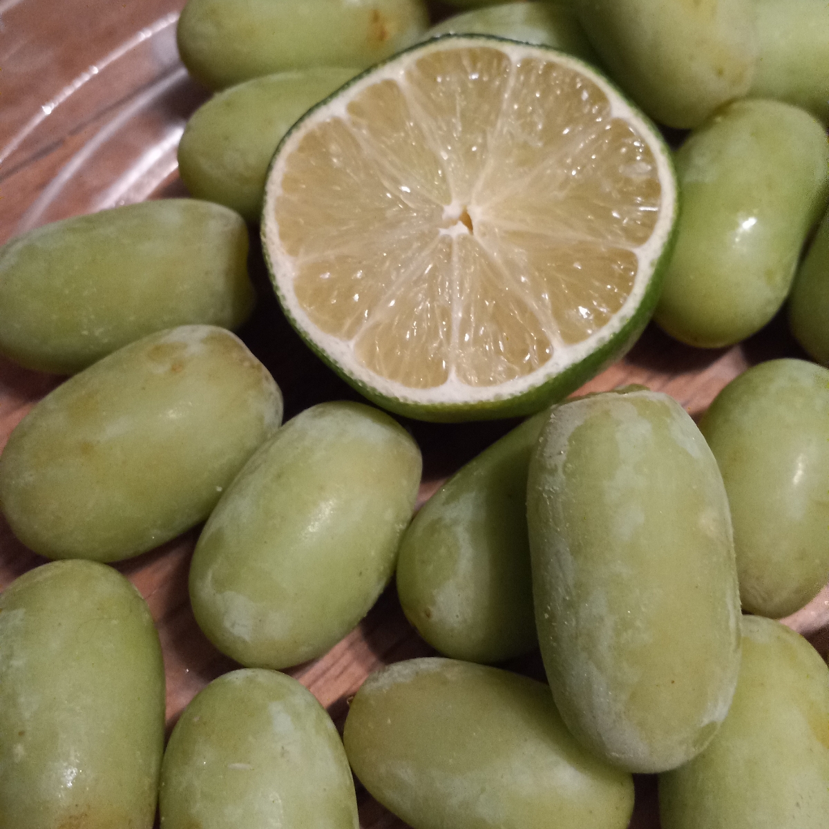 Seedless Green Grapes from Seedless Green Grapes - Vegan Product ...