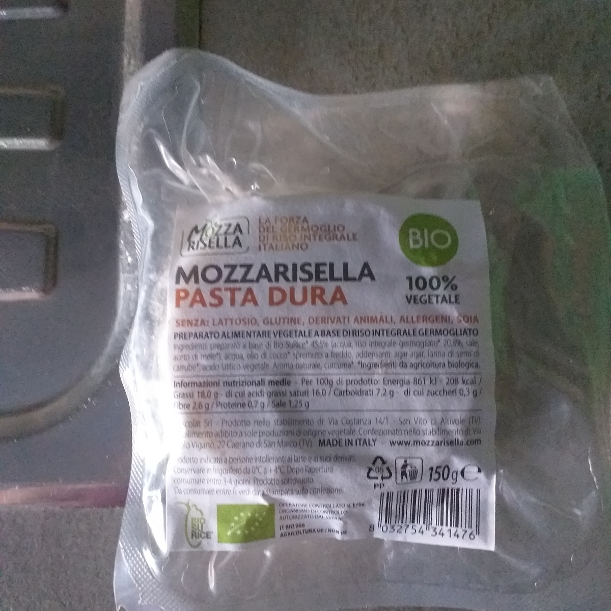 mozzarella di riso from Mozzarisella - Vegan Product Reviews & Ratings ...