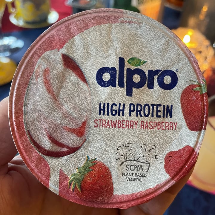 Alpro High protein strawberry raspberry Review | abillion