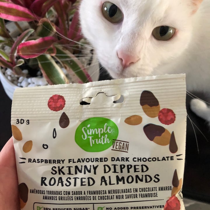 Simple Truth Skinny Dipped Roasted Almonds Raspberry Flavor Review ...