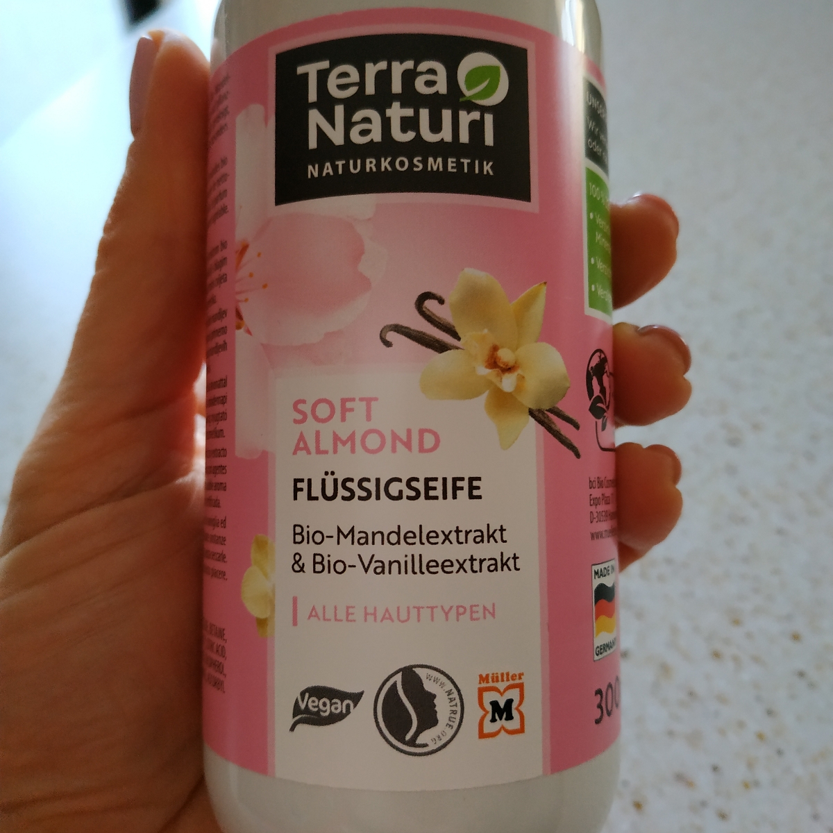 Detergente Mani Soft Almond from Terra Naturi - Vegan Product Reviews ...