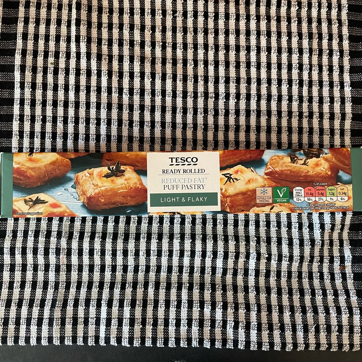Ready rolled Puff Pastry (reduced Fat) from Tesco - Vegan Product ...