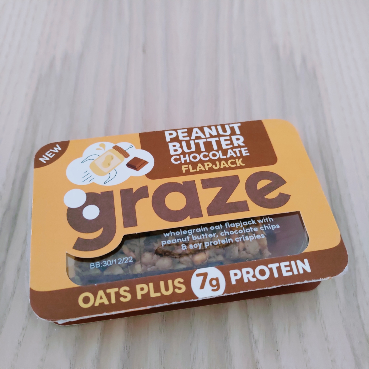 Peanut butter chocolate flapjack from graze - Vegan Product Reviews ...