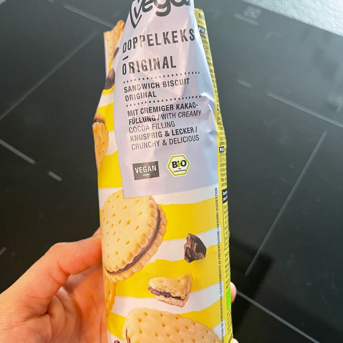 Doppelkeks Original (Biscuit Sandwiches) from Veganz - Vegan Product ...