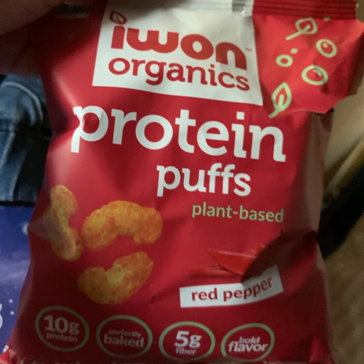 Red pepper protein puffs from Iwon Organics - Vegan Product Reviews & Ratings | abillion