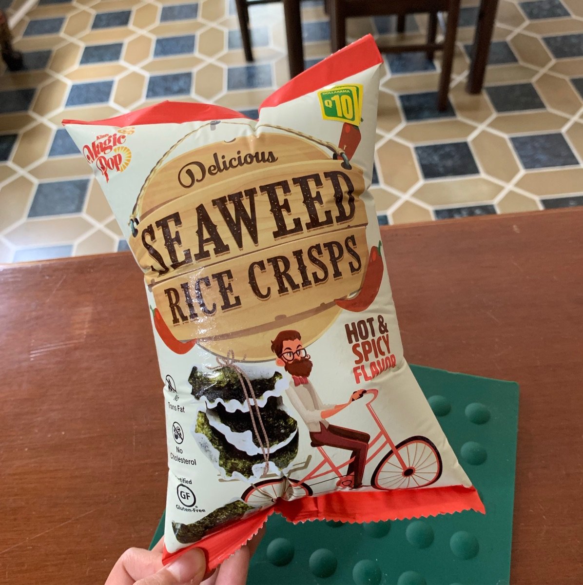 Seaweed rice crisp from Kim's Magic Pop - Vegan Product Reviews ...
