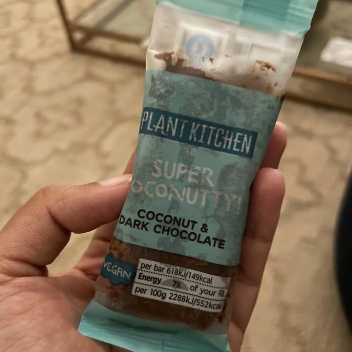 Plant Kitchen (M&S) Super coconutty coconut & dark chocolate Review ...