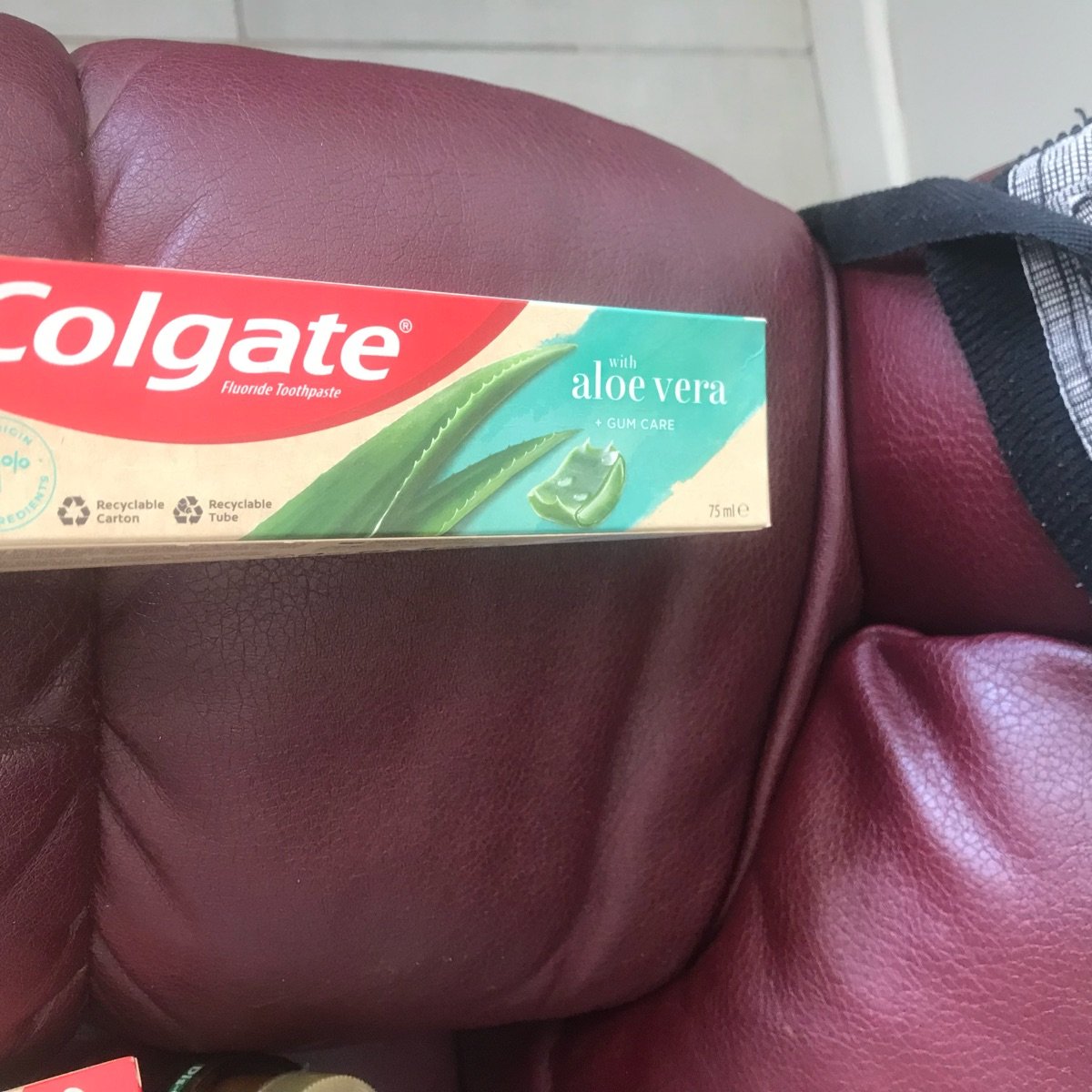 Colgate Colgate with Aloe Vera Reviews | abillion