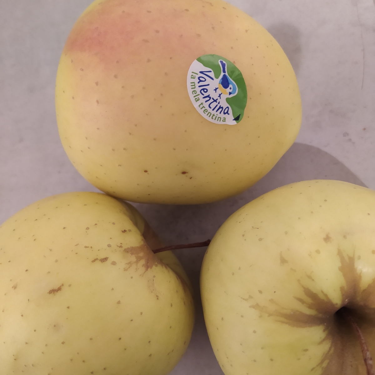 Mele Golden from Valentina la mela trentina - Vegan Product Reviews ...