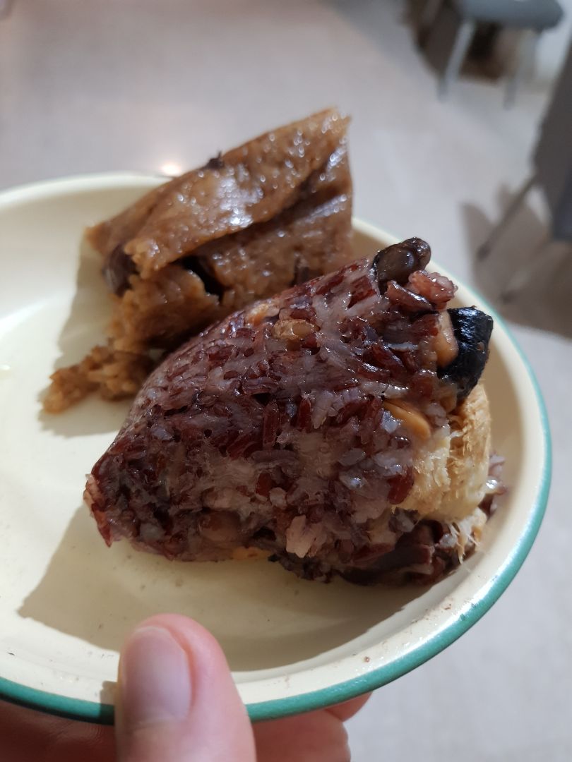 Brown Rice Dumpling at Mr Bean - HarbourFront Centre, Singapore - Vegan ...