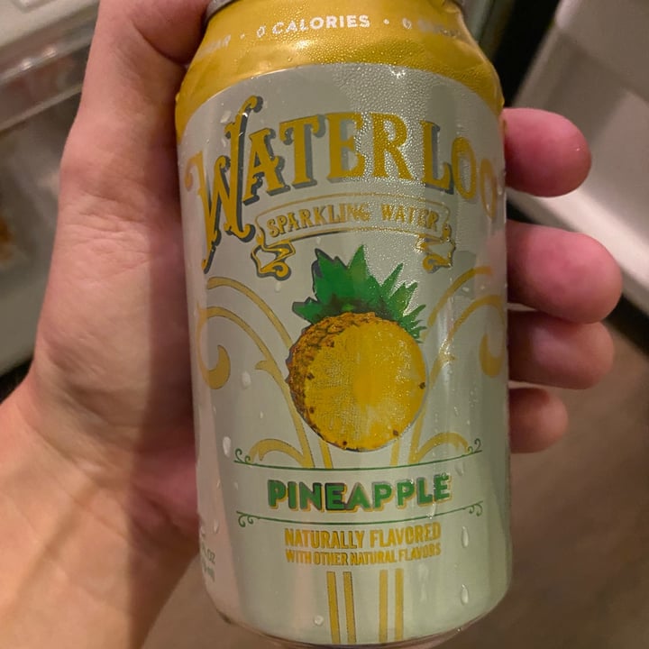 Waterloo Pineapple sparkling water Review | abillion