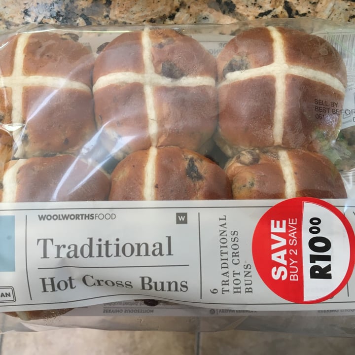 Woolworths Food Traditional Hot Cross Buns Review | abillion