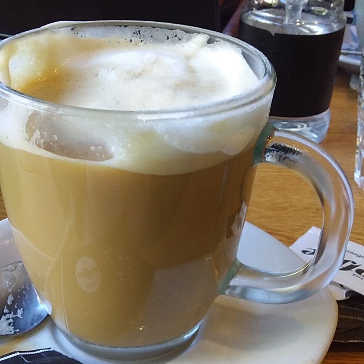 Café Con Leche De Almendras at The Coffee Store, Buenos Aires - Vegan ...