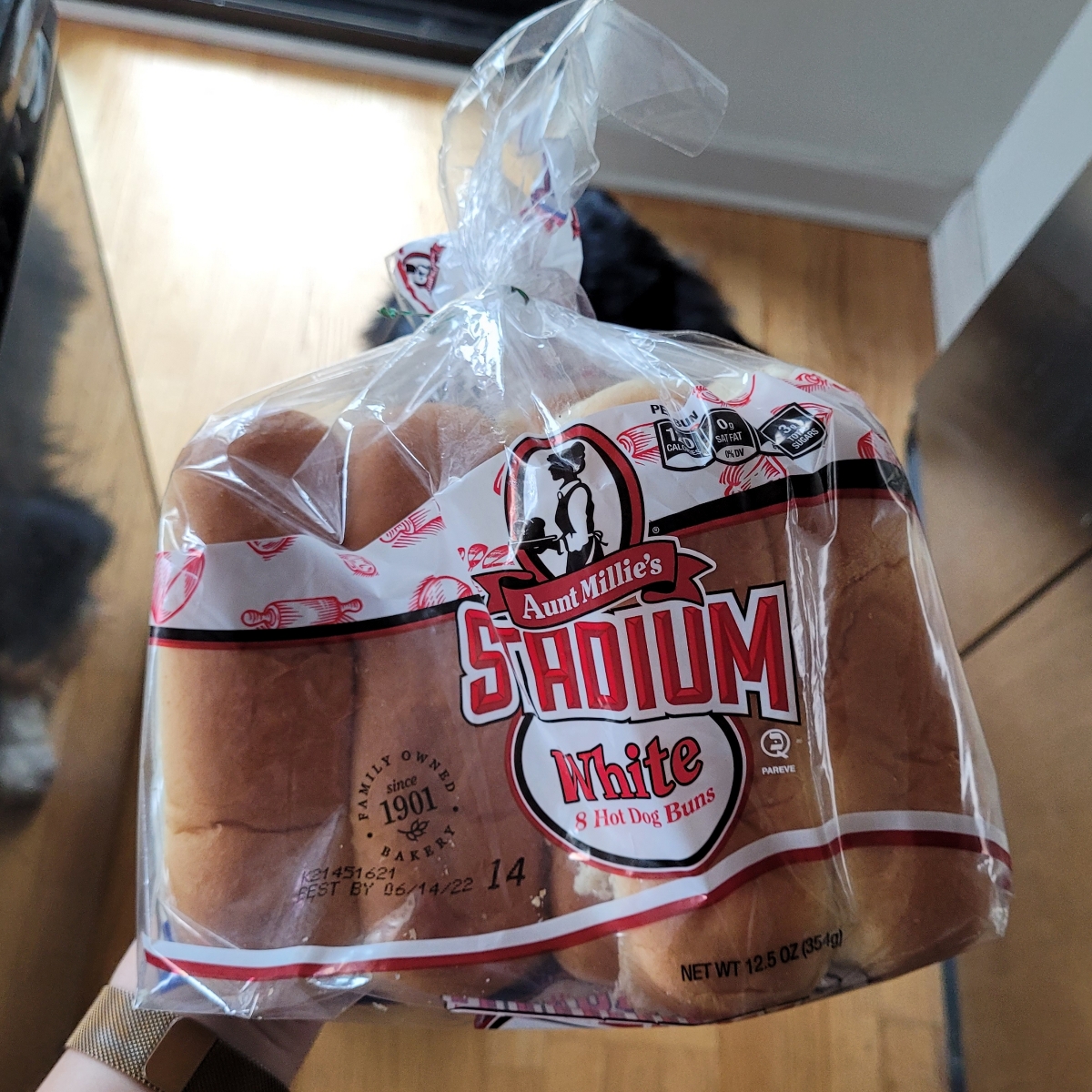 Stadium White Hot Dog Buns from Aunt Millie’s - Vegan Product Reviews ...