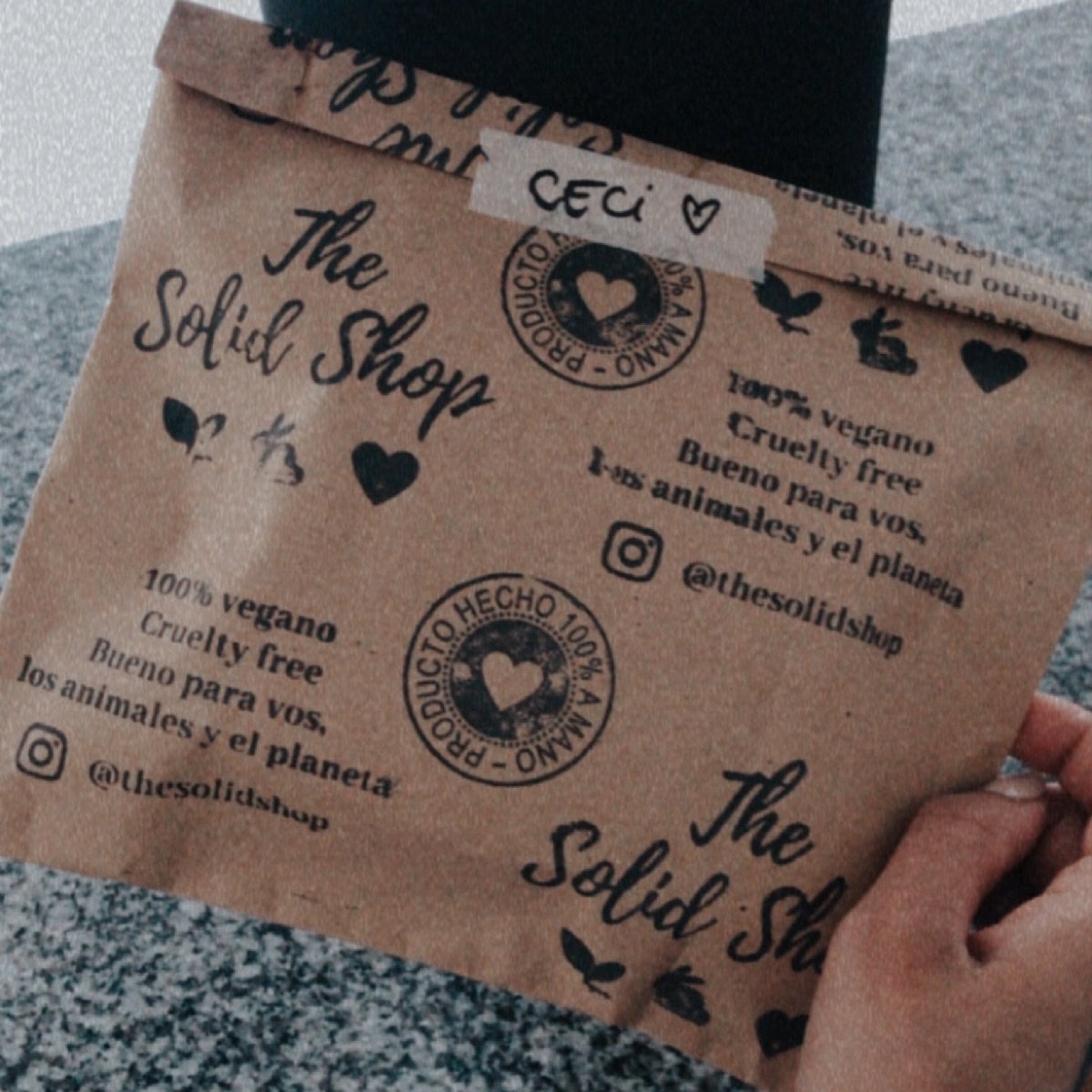 Labial sólido negro from The solid shop - Vegan Product Reviews & Ratings | abillion