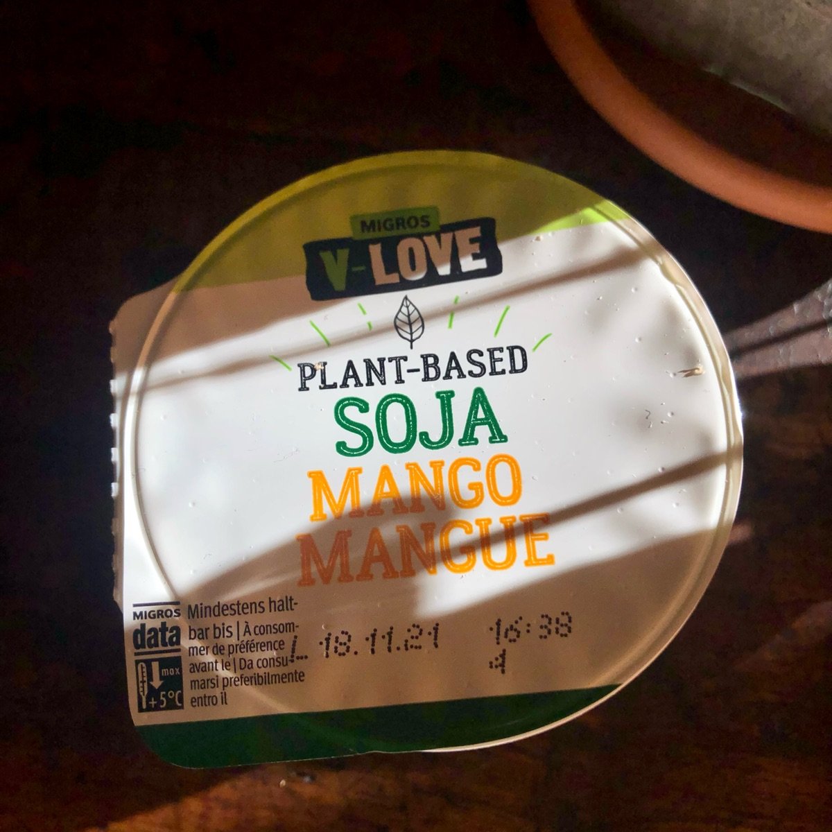 Plant based soja Mango from Migros V-Love - Vegan Product Reviews ...