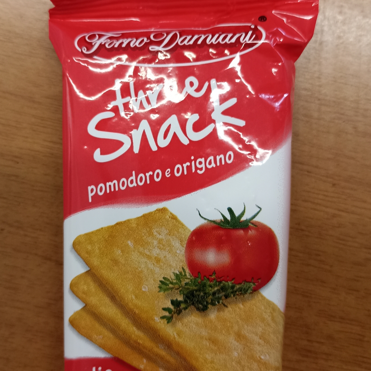 Three snack al Pomodoro E Origano from Forno Damiani - Vegan Product ...