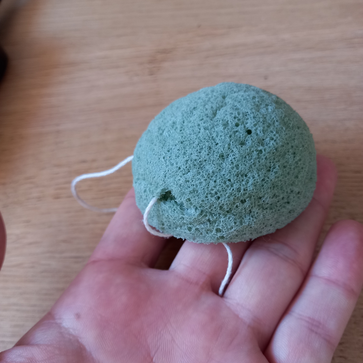 Spugna viso pelli grasse from Kriim - Vegan Product Reviews & Ratings ...