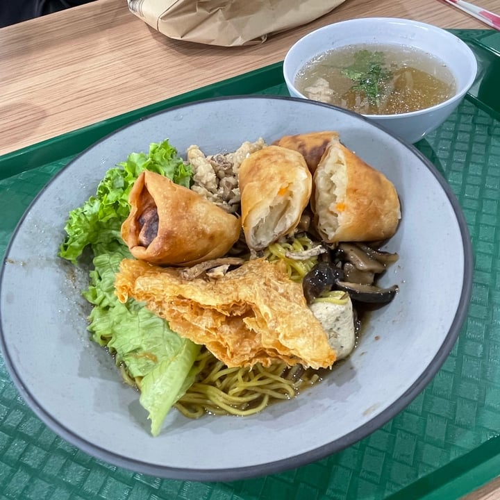 Chee Wei Vegetarian Tampines, Singapore Mushroom Omni Minced Noodle ...