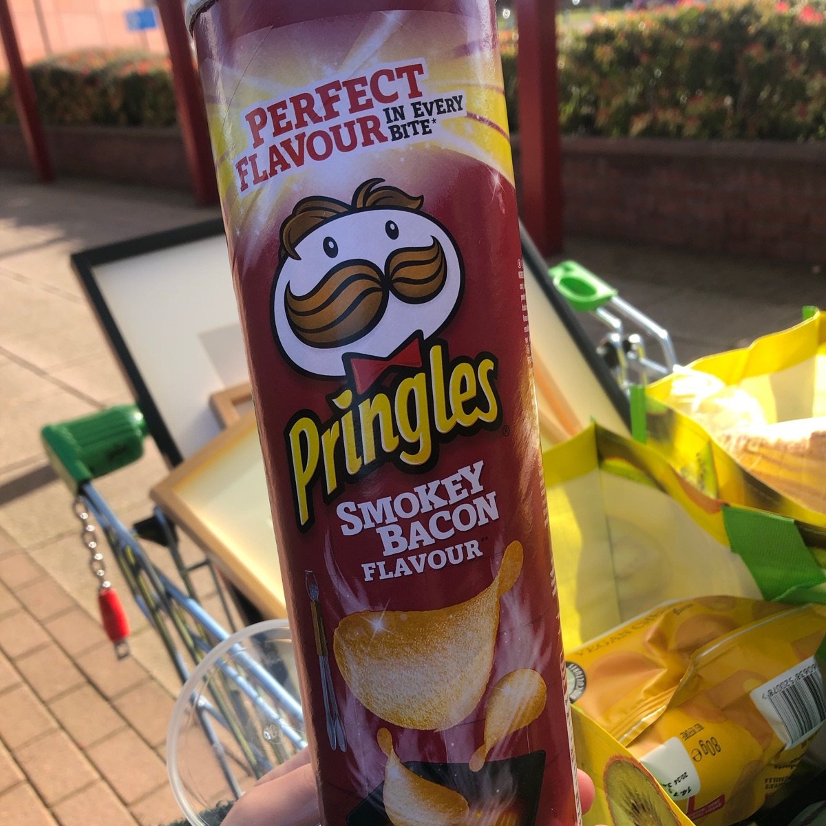 Bacon Pringles from Pringles - Vegan Product Reviews & Ratings | abillion
