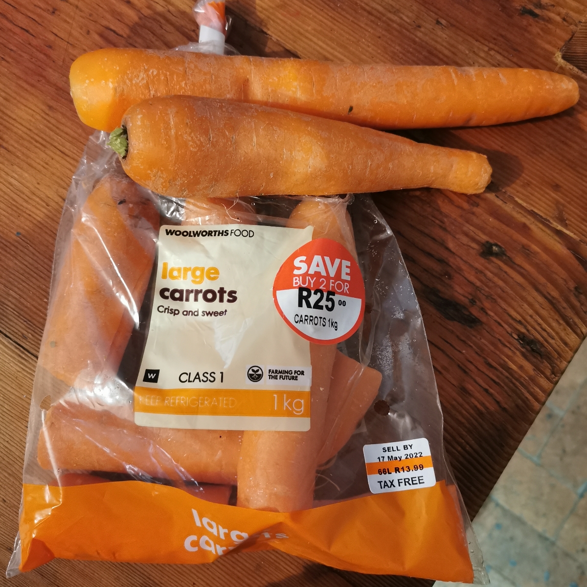 Large Carrots from Woolworths - Vegan Product Reviews & Ratings | abillion