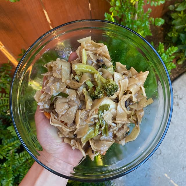 Pad Shiitake Mushroom Noodle at Banana Leaf Thai Cuisine - Review by ...