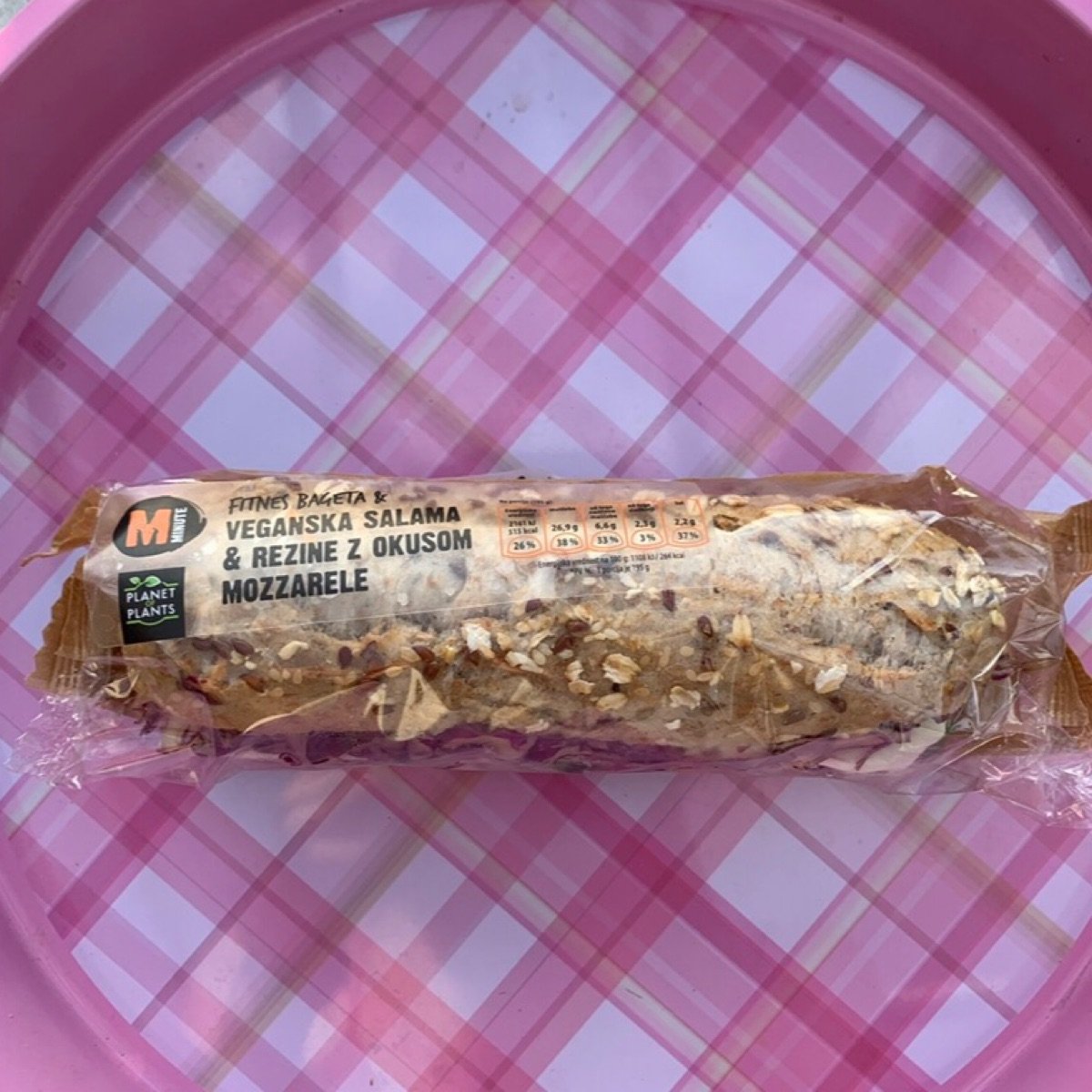 M Minute Veganska Salama & Rezine Sandwich from Mercator - Vegan ...