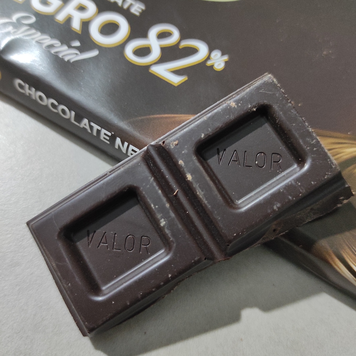 Chocolate 82% cacao from Valor - Vegan Product Reviews & Ratings | abillion