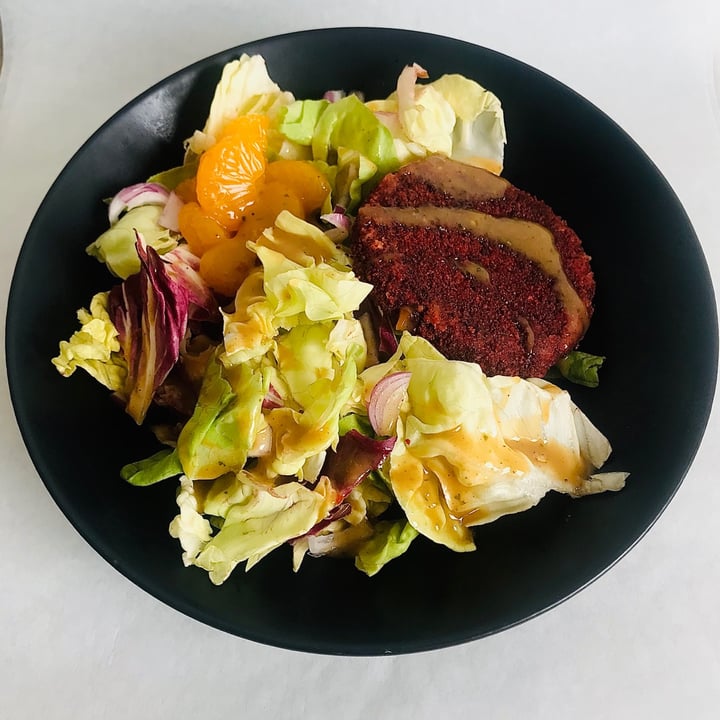Strong Roots Beetroot and bean burger Review | abillion