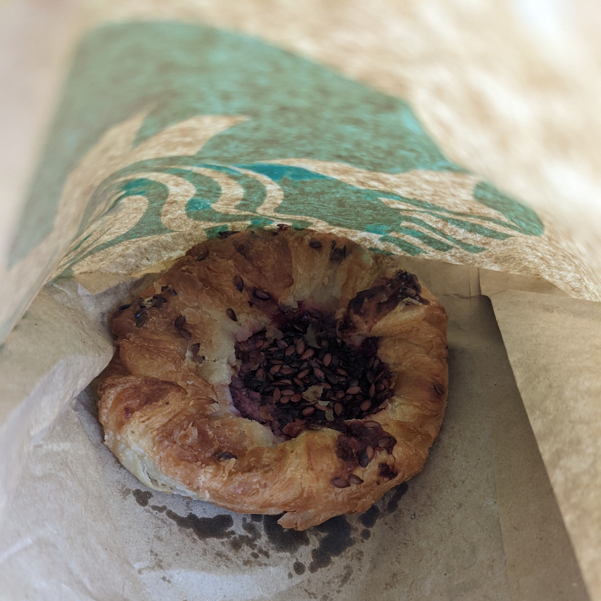 cherry crown from Starbucks - Vegan Product Reviews & Ratings | abillion