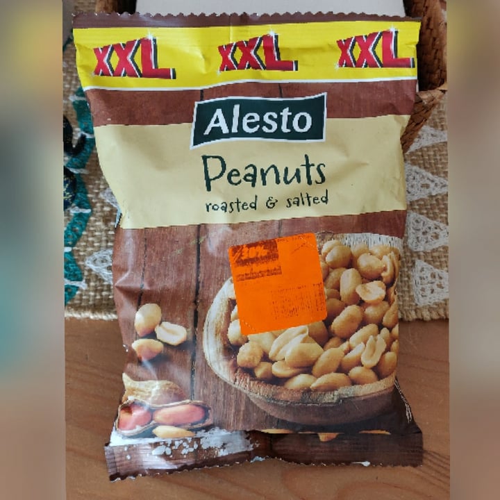 Alesto Peanuts roasted and salted Review | abillion