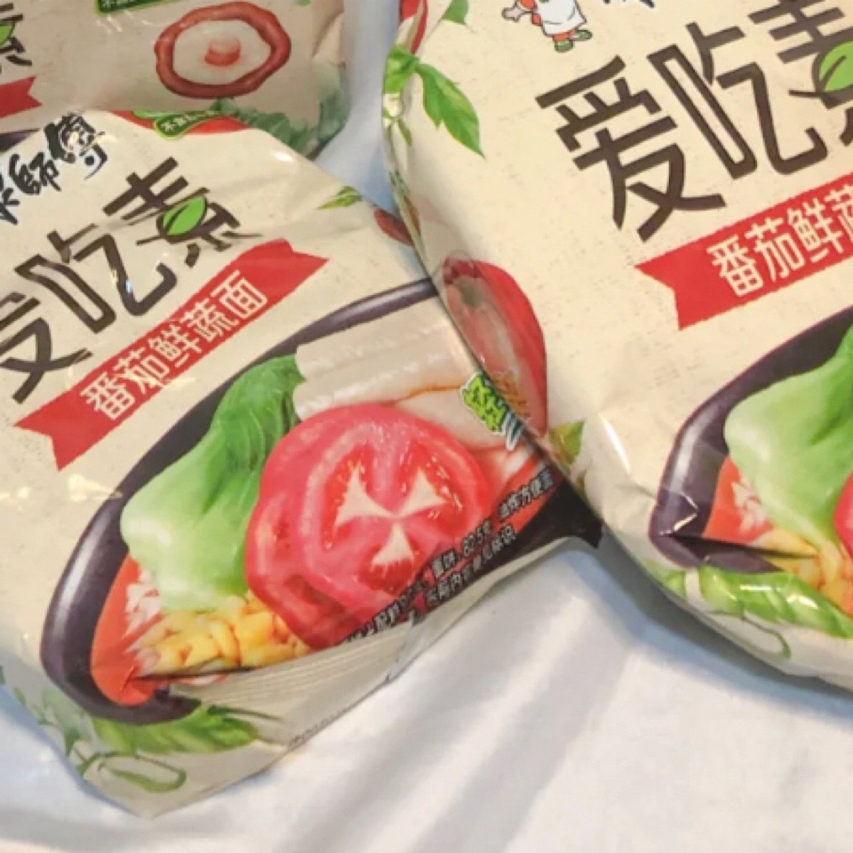 Tomato Maggi Mee from Kangshifu - Vegan Product Reviews & Ratings ...