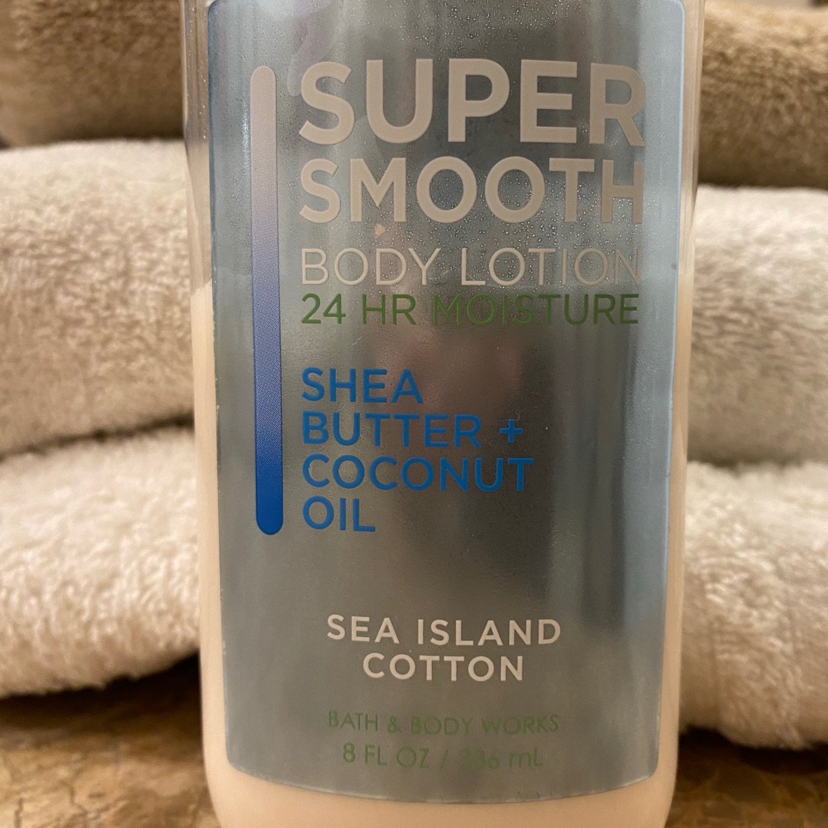 Super Smooth Body Lotion Shea Butter + Coconut Oil from Bath & Body ...