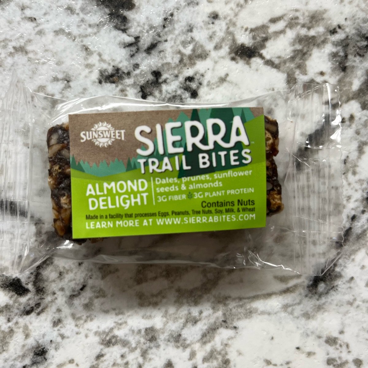 Almond Delight Sierra Trail Bites from Sunsweet - Vegan Product Reviews ...