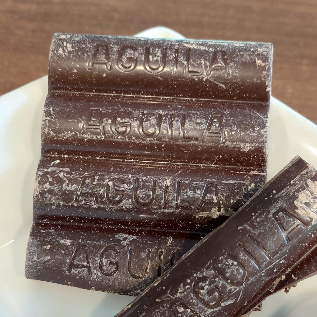Aguila - Chocolate amargo Review | abillion