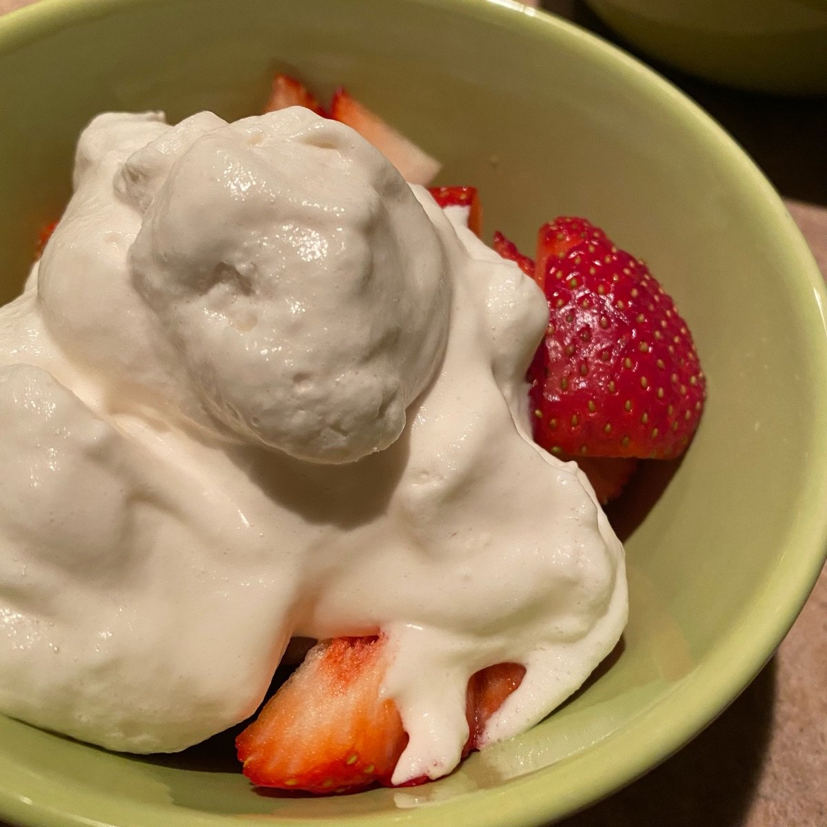 Non-Dairy Plant-Based Whipped Topping from 365 Whole Foods Market ...