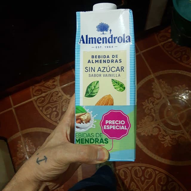 Bebida De Almendras Sin Azúcar Sabor Vanilla from Almendrola - Vegan ...