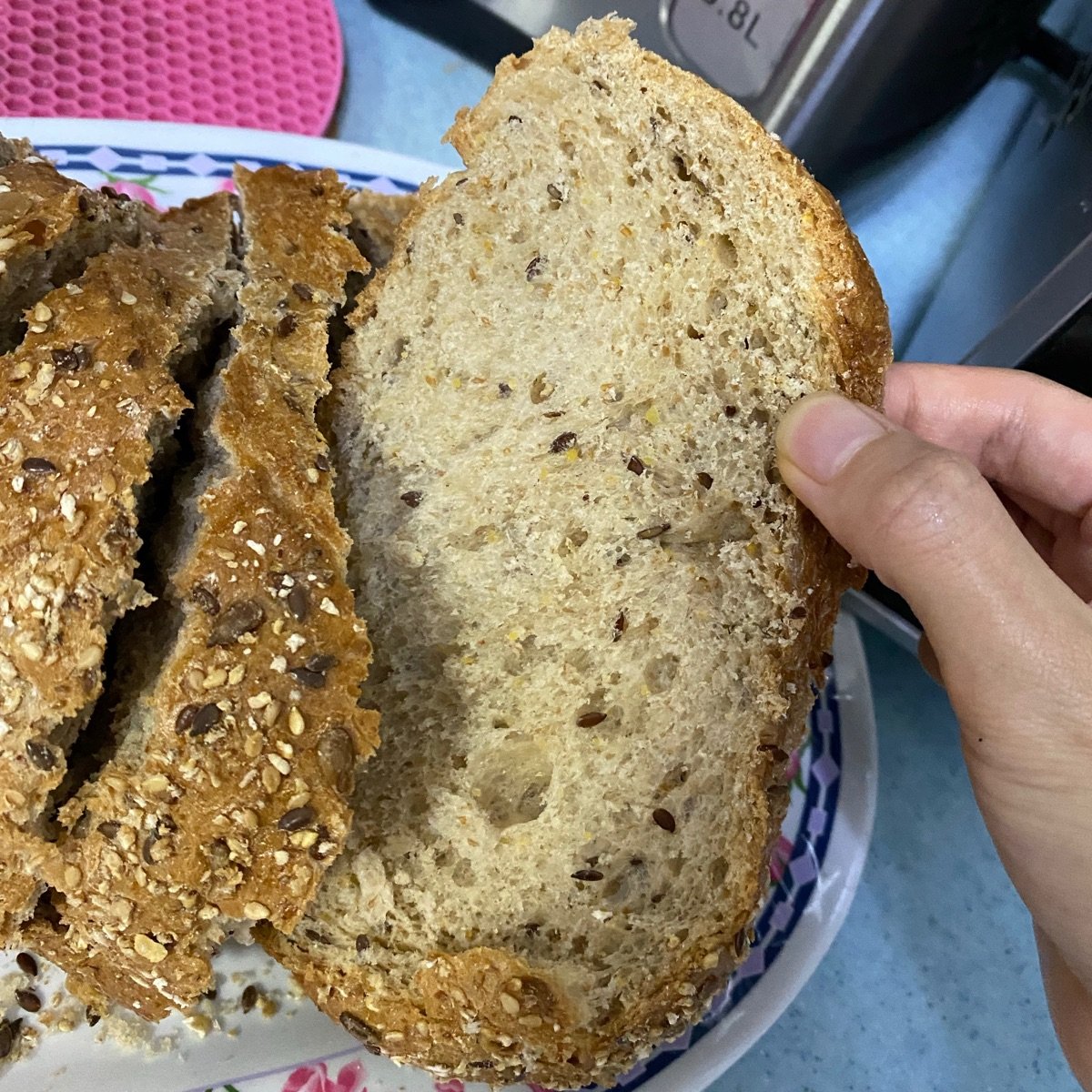 Multigrain Loaf from Giant Supermarket - Vegan Product Reviews & Ratings | abillion