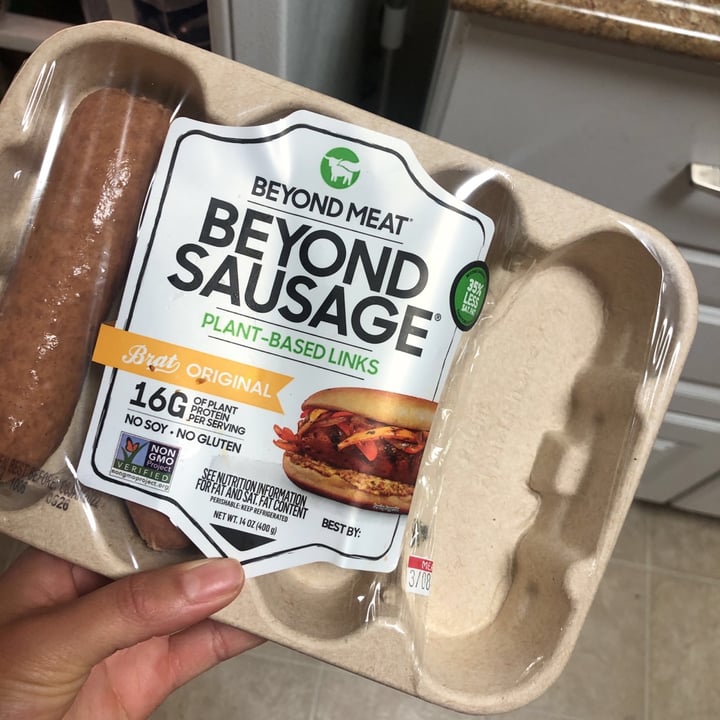 Beyond Meat Beyond Sausage Brat Original Review | abillion