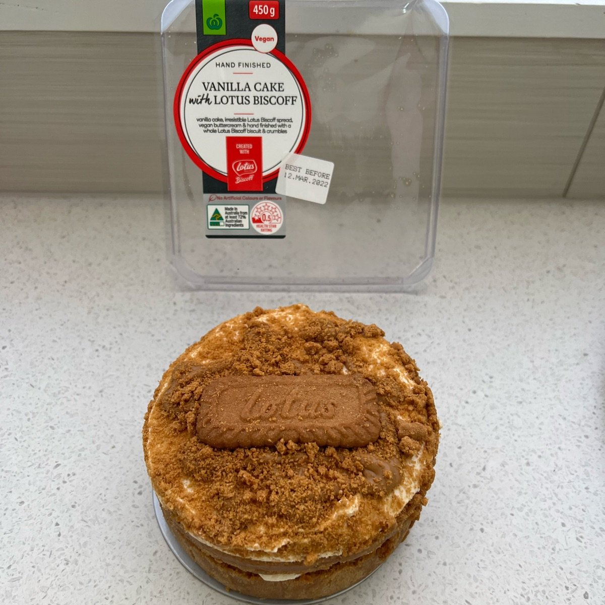 Vanilla Cake with Lotus Biscoff from Woolworths - Vegan Product Reviews ...