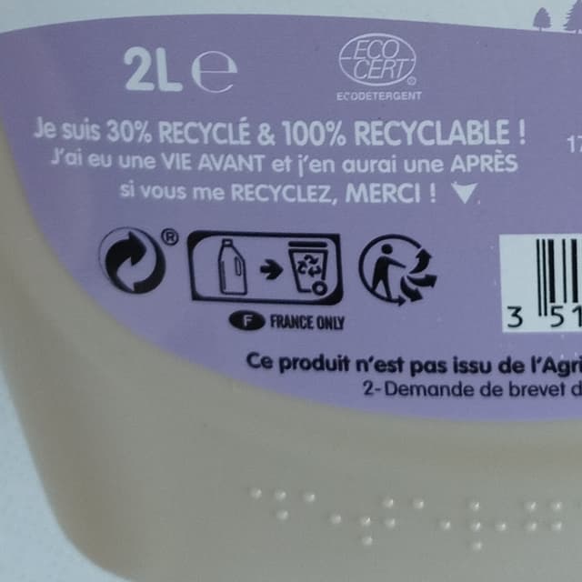 Lessive engagée 0% huile de palme au lavandin from Biovie - Vegan ...